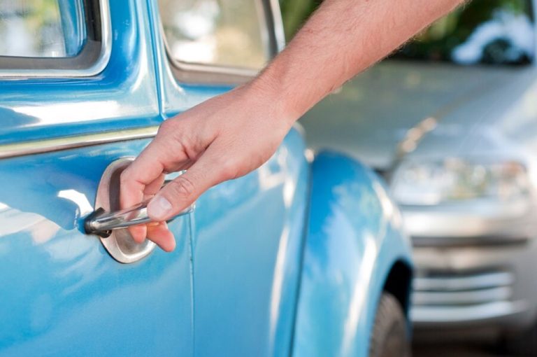 How to Replace a Broken Car Handle: A Guide for Beginners - Global Shop